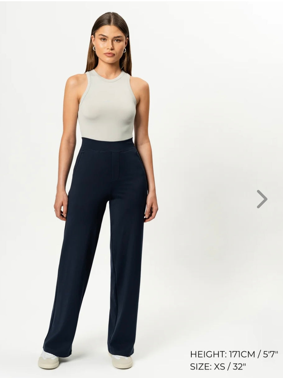 NINEPINE – Madame Chic